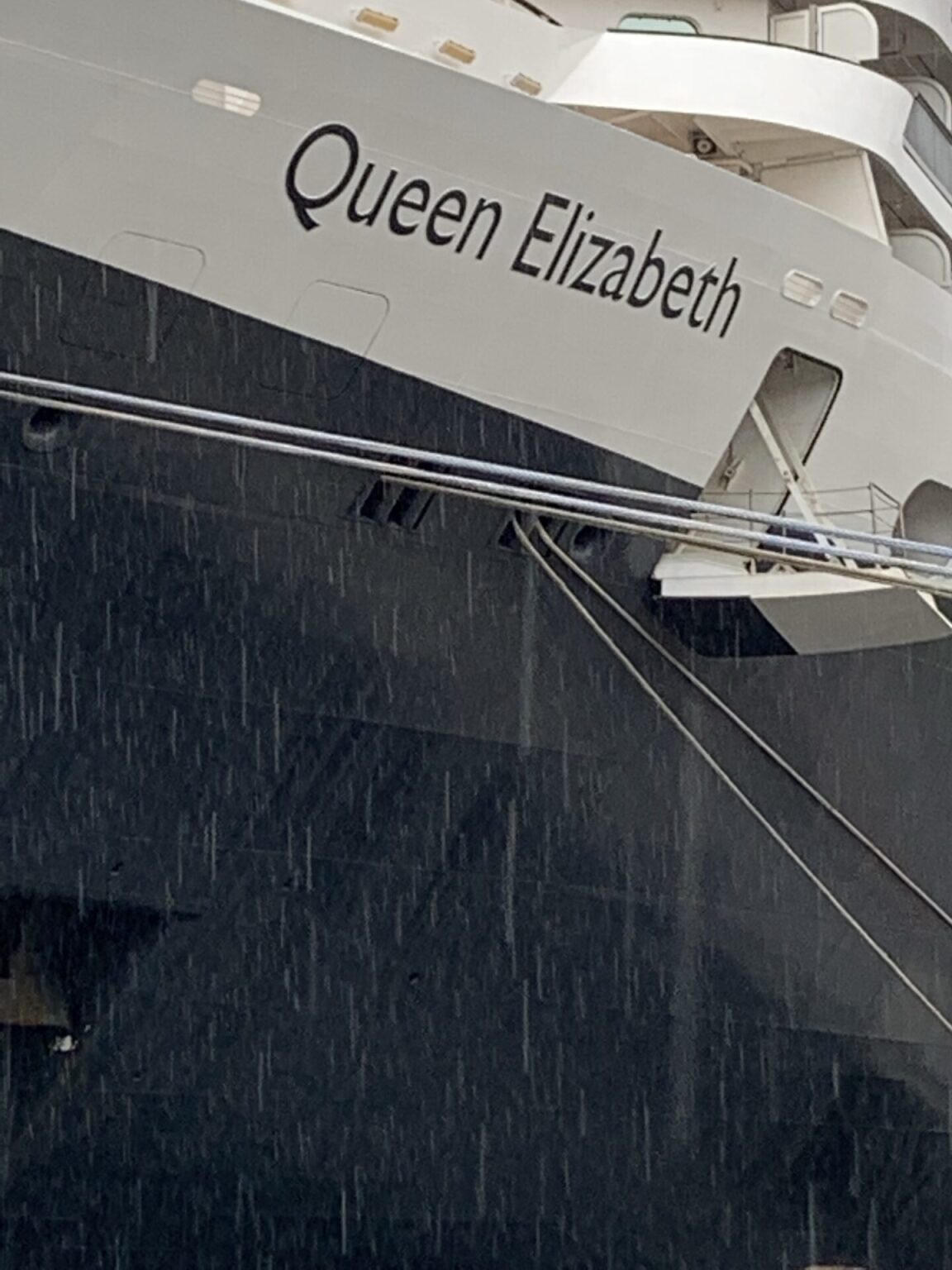 Queen Elizabeth^_^ - 貝賀住建有限会社